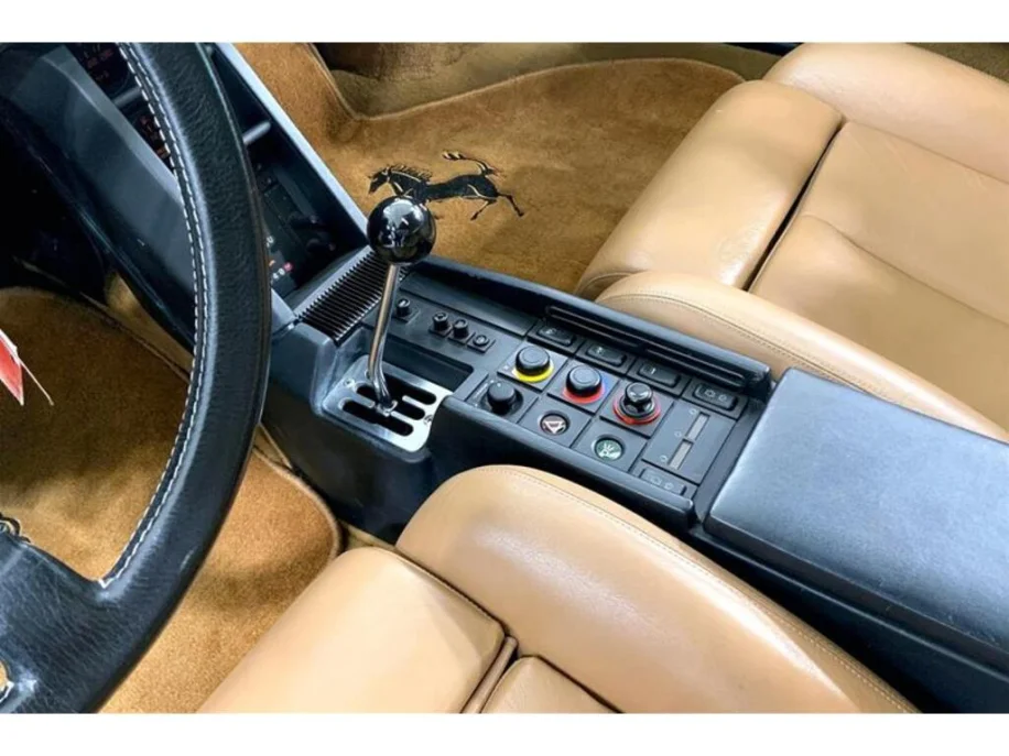 Ferrari Testarossa Interior