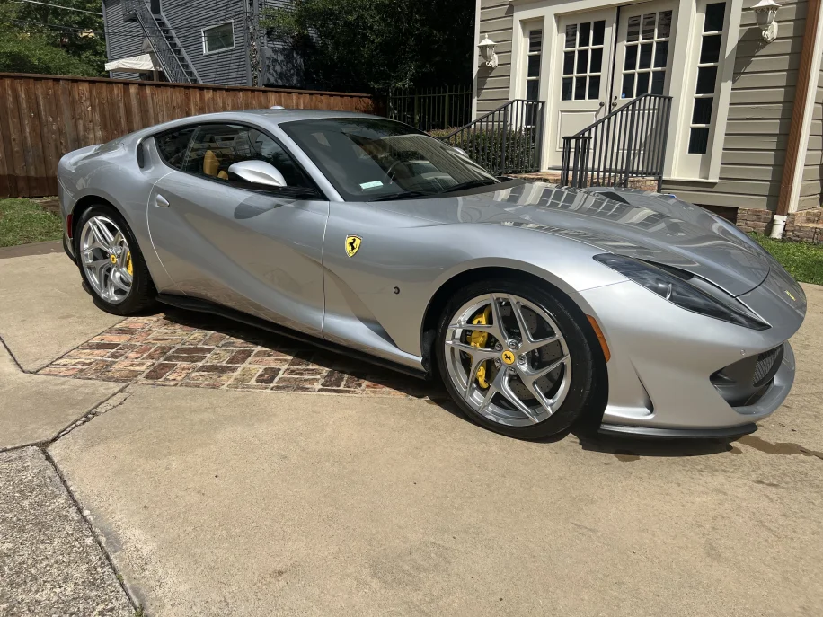 2019 Ferrari 812 Superfast | duPont REGISTRY