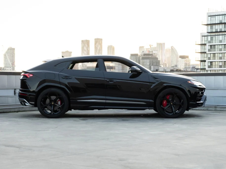2020 Lamborghini Urus | duPont REGISTRY