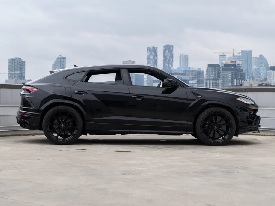 2019 Lamborghini Urus | duPont REGISTRY