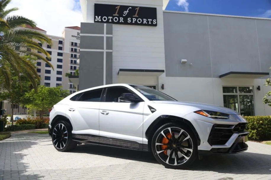 2022 Lamborghini Urus | duPont REGISTRY