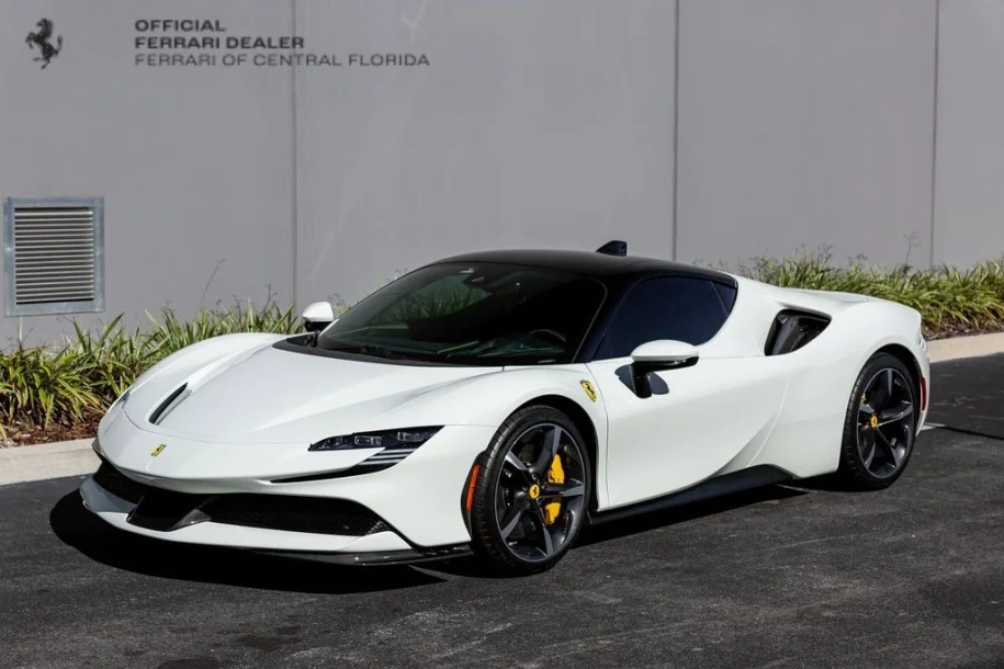 2021 Ferrari SF90 Stradale | duPont REGISTRY