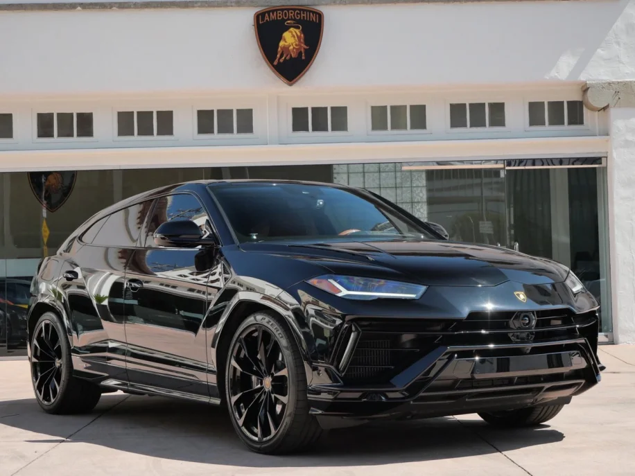 2023 Lamborghini Urus | duPont REGISTRY