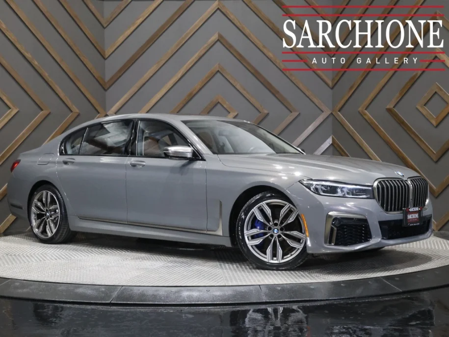 2022 BMW M760i | duPont REGISTRY