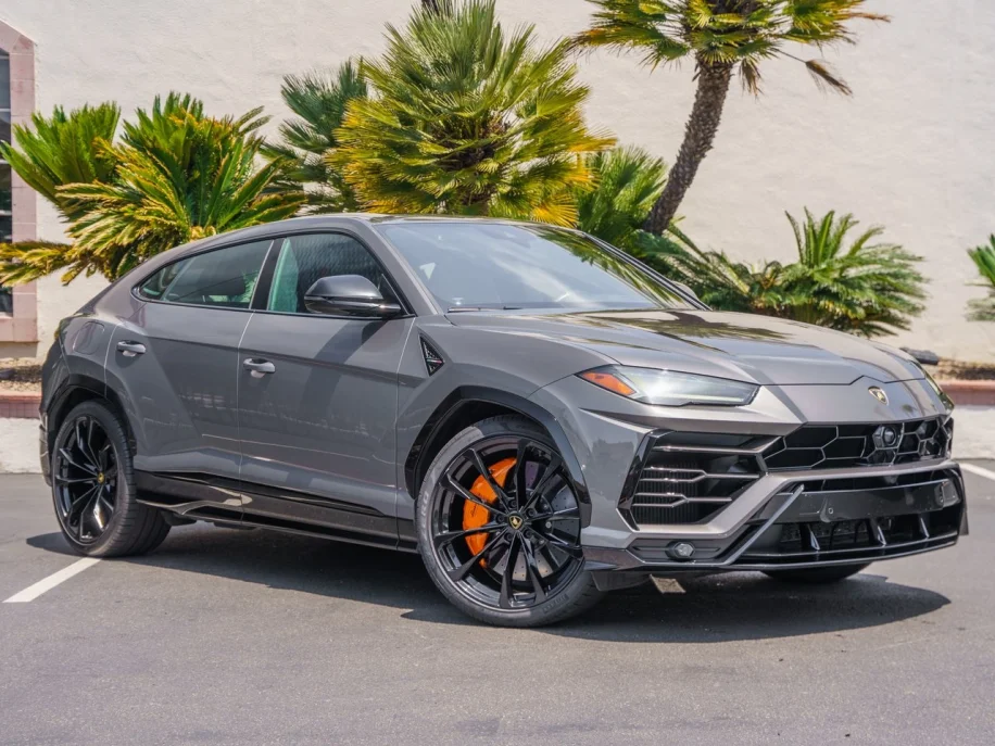 2021 Lamborghini Urus | duPont REGISTRY