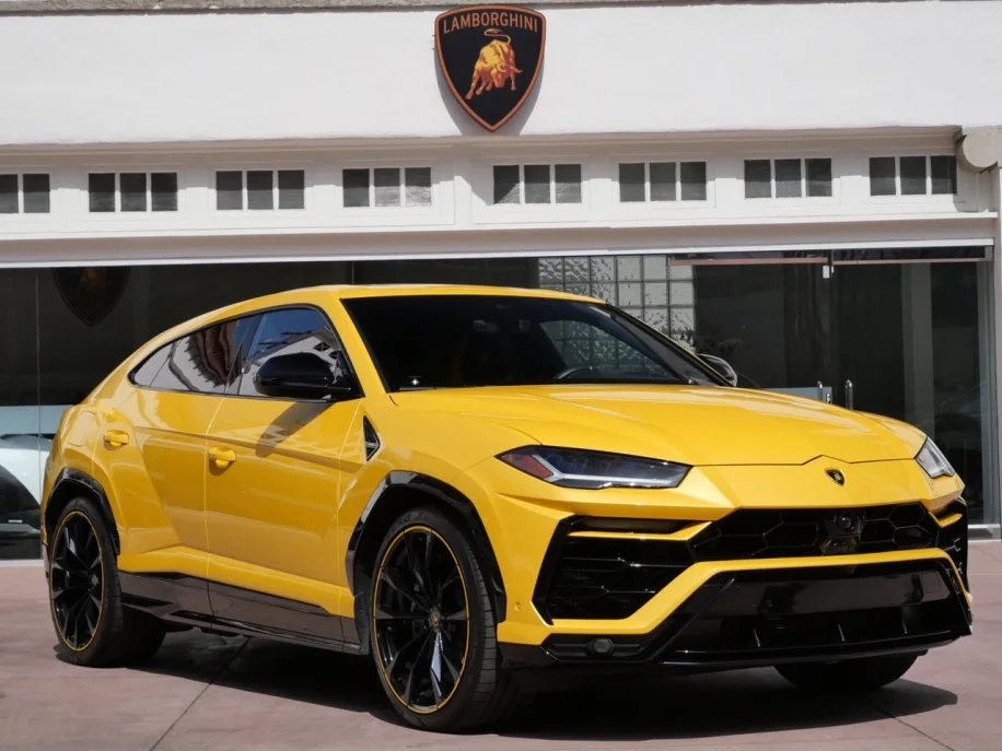 2022 Lamborghini Urus | duPont REGISTRY