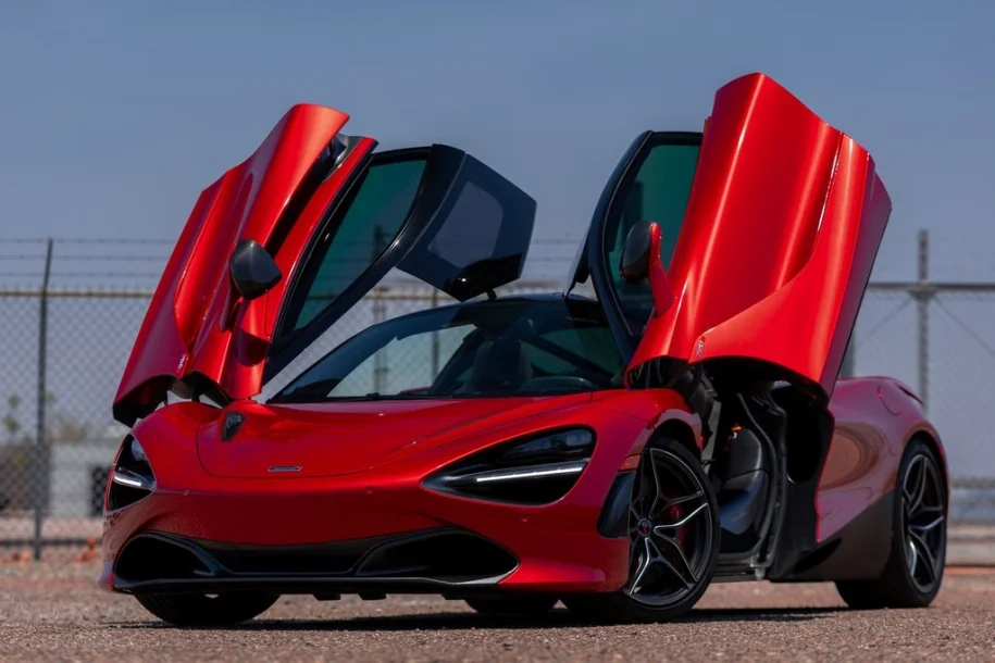 2018 McLaren 720S | duPont REGISTRY