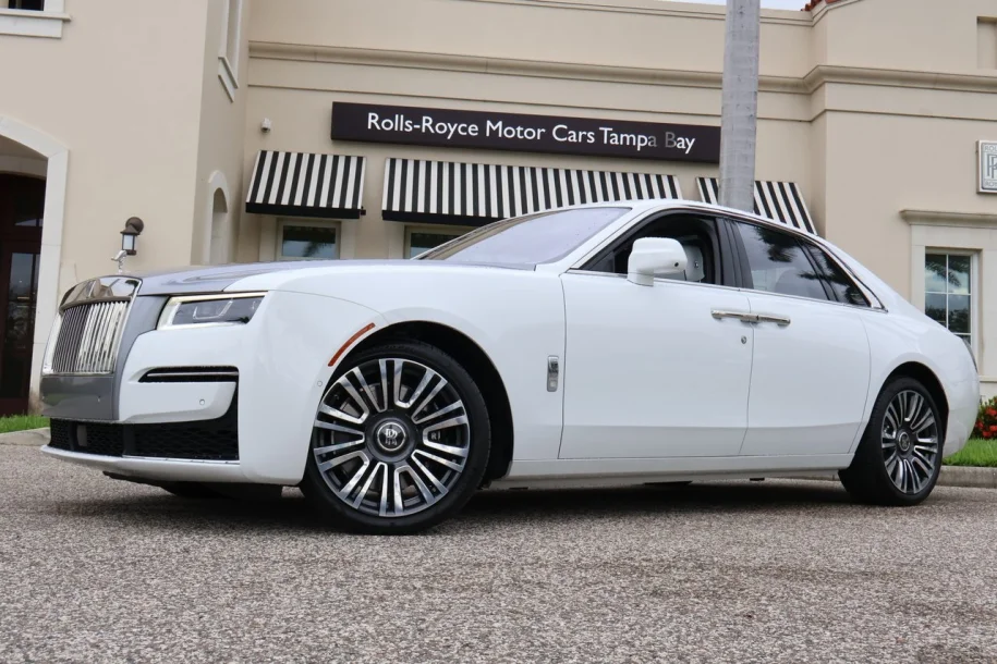 2022 Rolls-Royce Ghost | duPont REGISTRY