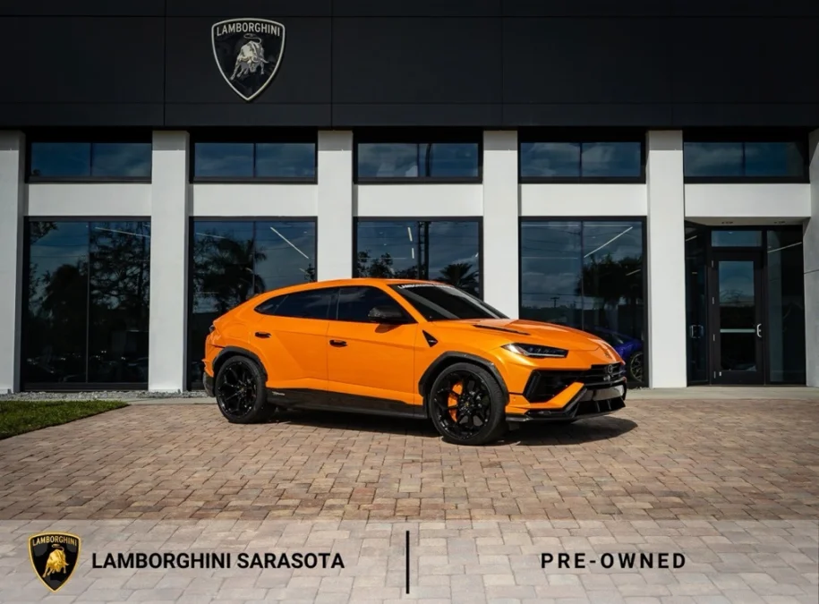 2023 Lamborghini Urus Performante | duPont REGISTRY