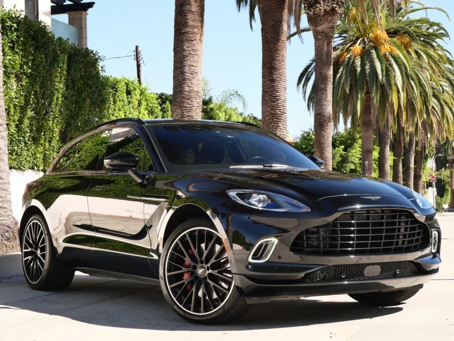 2022 Aston Martin DBX | duPont REGISTRY