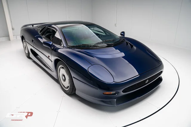 1993 Jaguar XJ220 | duPont REGISTRY