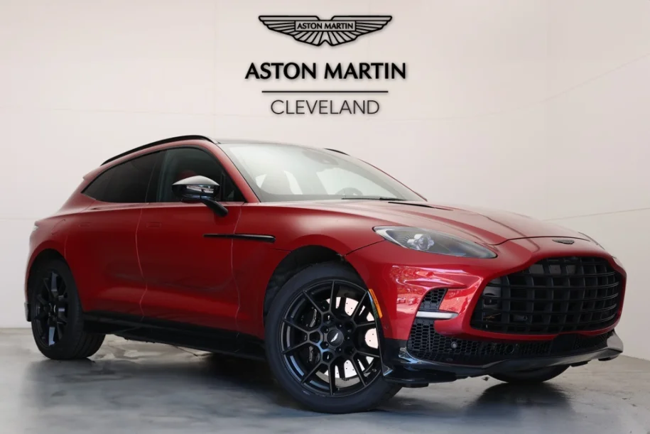 2023 Aston Martin DBX 707 | duPont REGISTRY