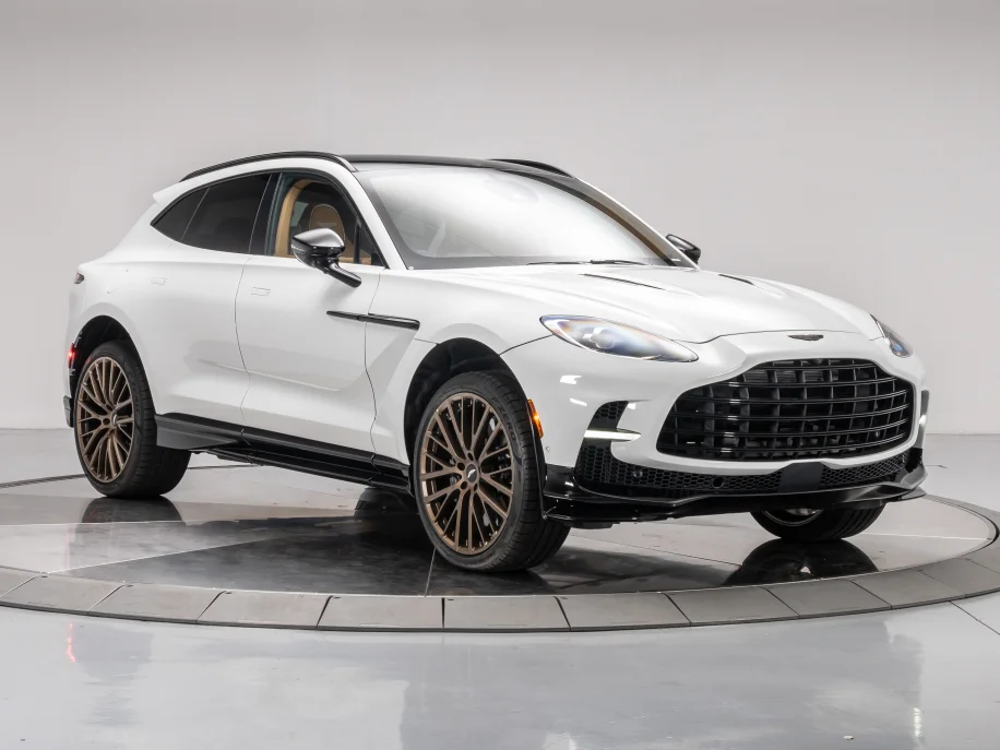 2025 Aston Martin DBX 707 | duPont REGISTRY