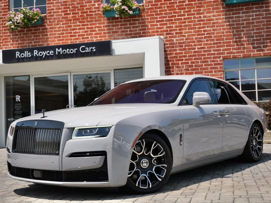 2023 Rolls-Royce Ghost | duPont REGISTRY