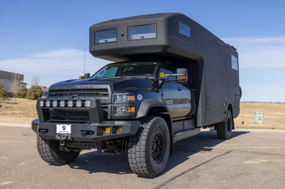 2023 EarthRoamer SX | duPont REGISTRY