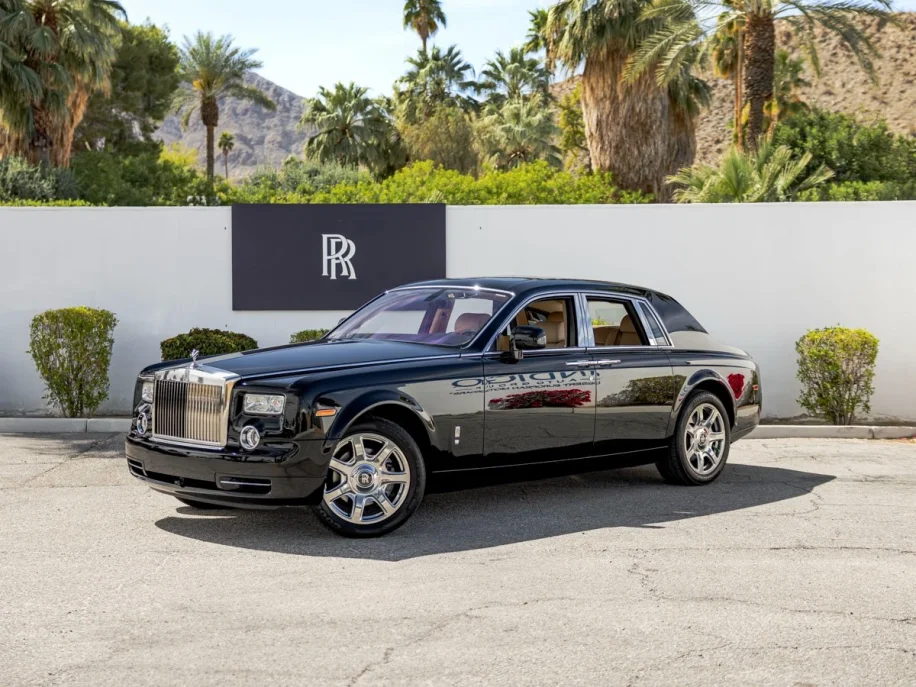 2010 Rolls-Royce Phantom | duPont REGISTRY