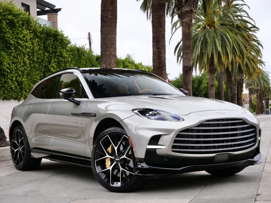 2025 Aston Martin DBX 707 | duPont REGISTRY