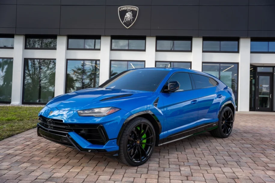 2023 Lamborghini Urus | duPont REGISTRY