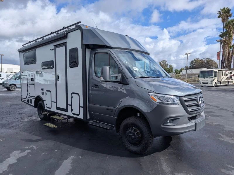 2025 Winnebago Ekko | duPont REGISTRY