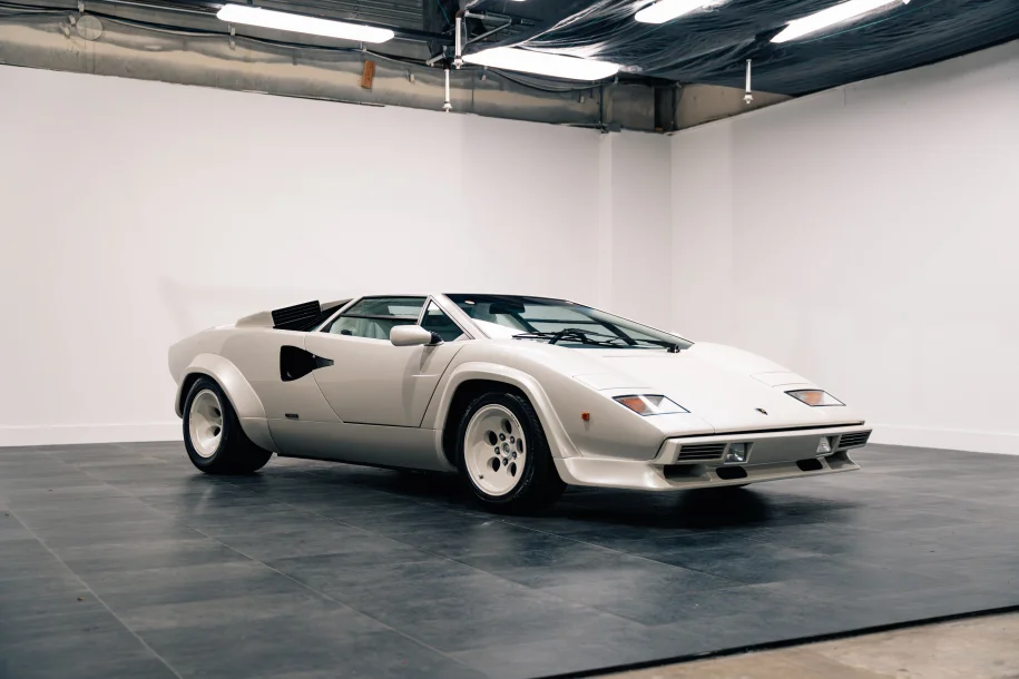 1987 Lamborghini Countach | duPont REGISTRY