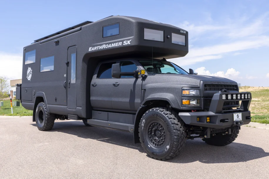 2023 EarthRoamer SX | duPont REGISTRY