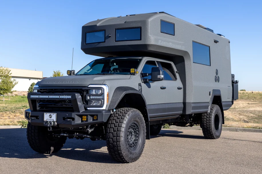 2023 EarthRoamer LTi | duPont REGISTRY