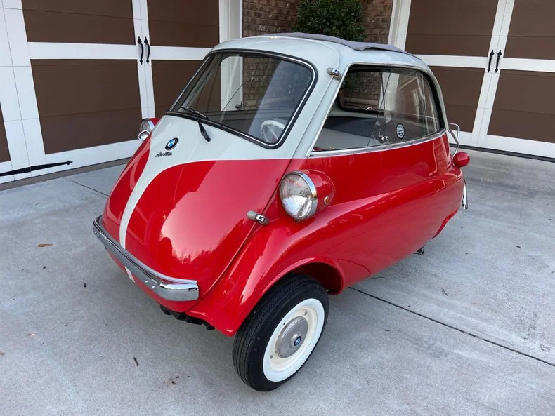 1958 BMW Isetta | duPont REGISTRY