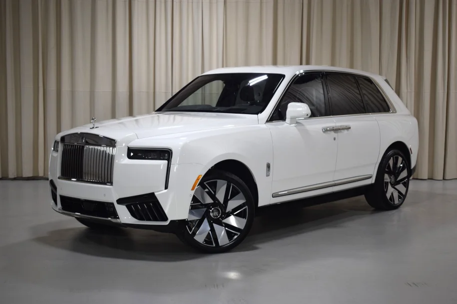 2026 Rolls-Royce Cullinan | duPont REGISTRY