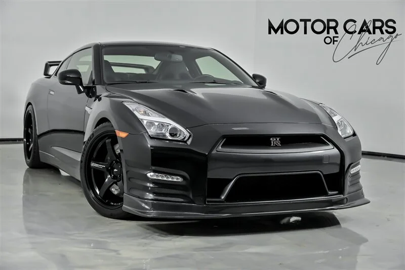 2016 Nissan GT-R | duPont REGISTRY
