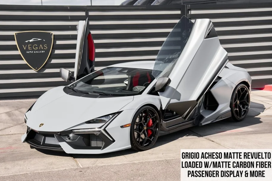 2024 Lamborghini Revuelto | duPont REGISTRY