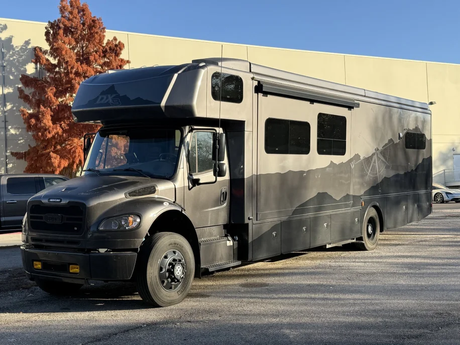 2023 Dynamax DX3 | duPont REGISTRY