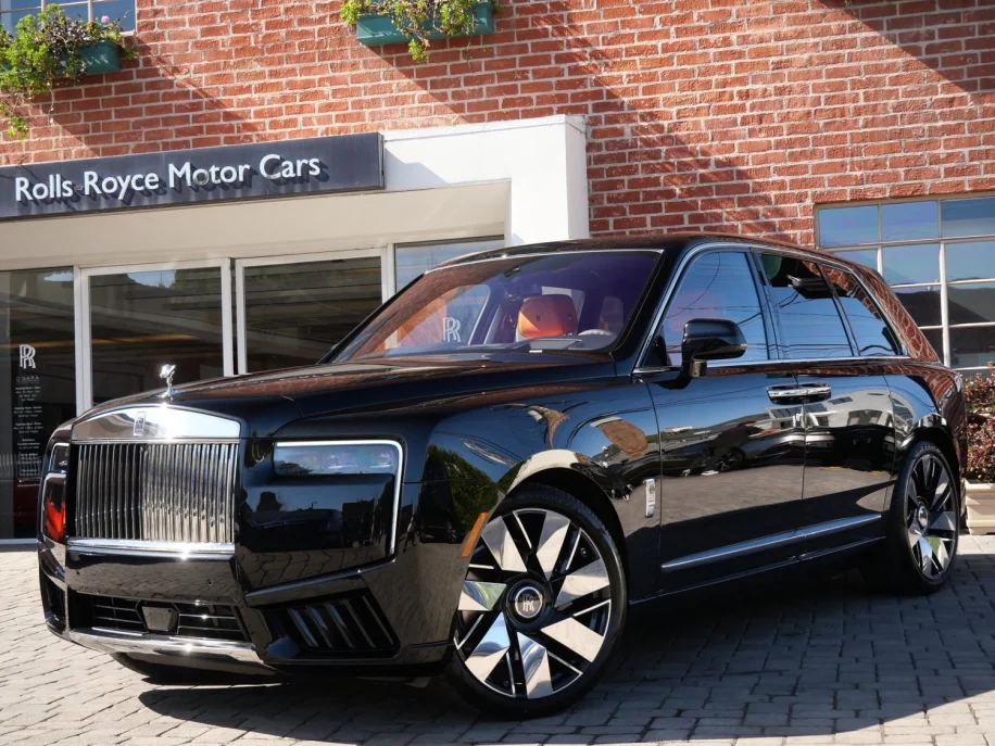 2026 Rolls-Royce Cullinan | duPont REGISTRY