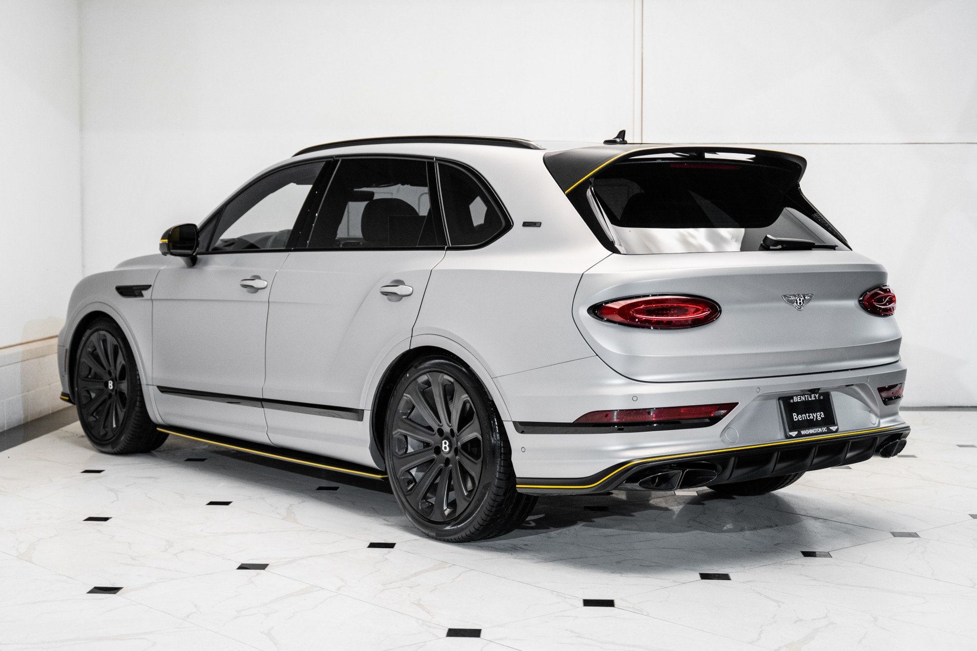 2025 Bentley Bentayga | duPont REGISTRY 2025 Bentley Bentayga | duPont REGISTRY